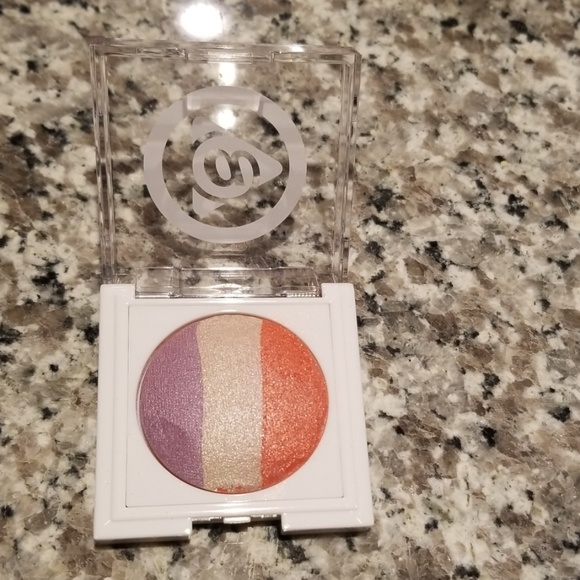 Mary Kay | Makeup | Mary Kay Trio Eyeshadow | Poshmark